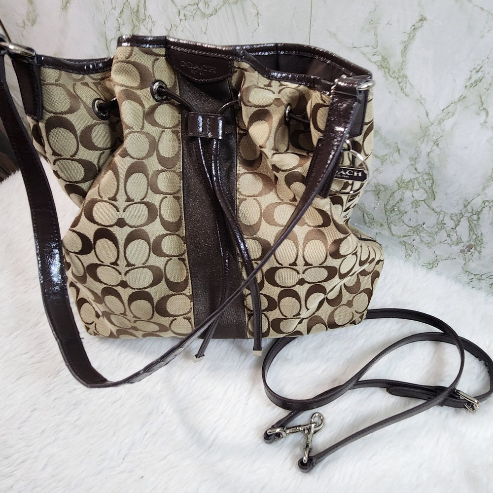 Coach Signature Fabric Bucket Bag - Gem